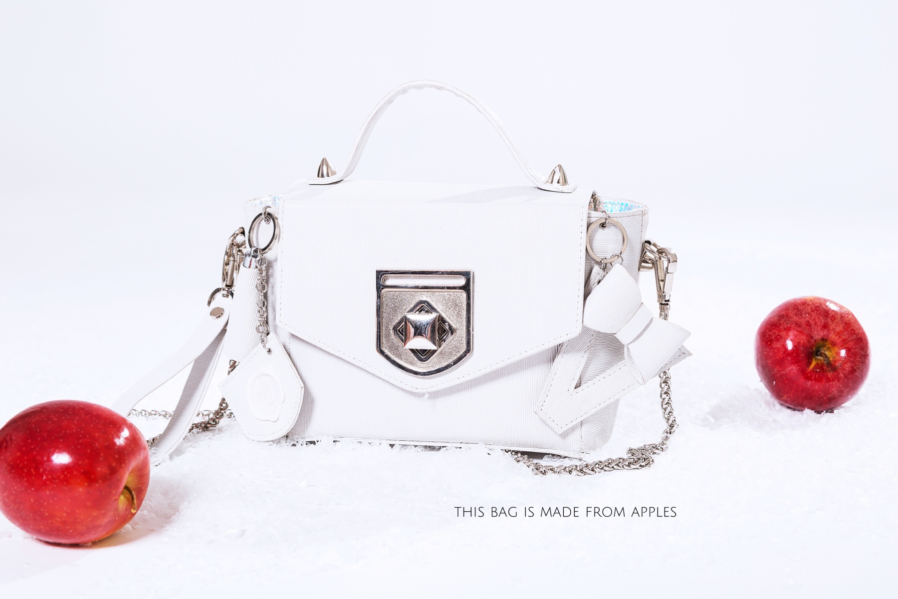 LUCKYNELLY: A Vegan Luxury Bag Made of Apples - Vegan Designer Bags